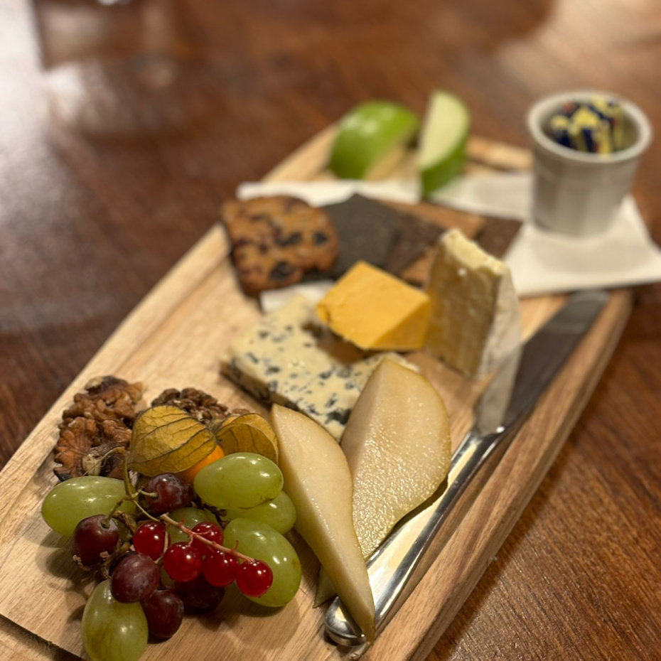 Food - The Black Bull Inn offers food made from local, seasonal produce ...